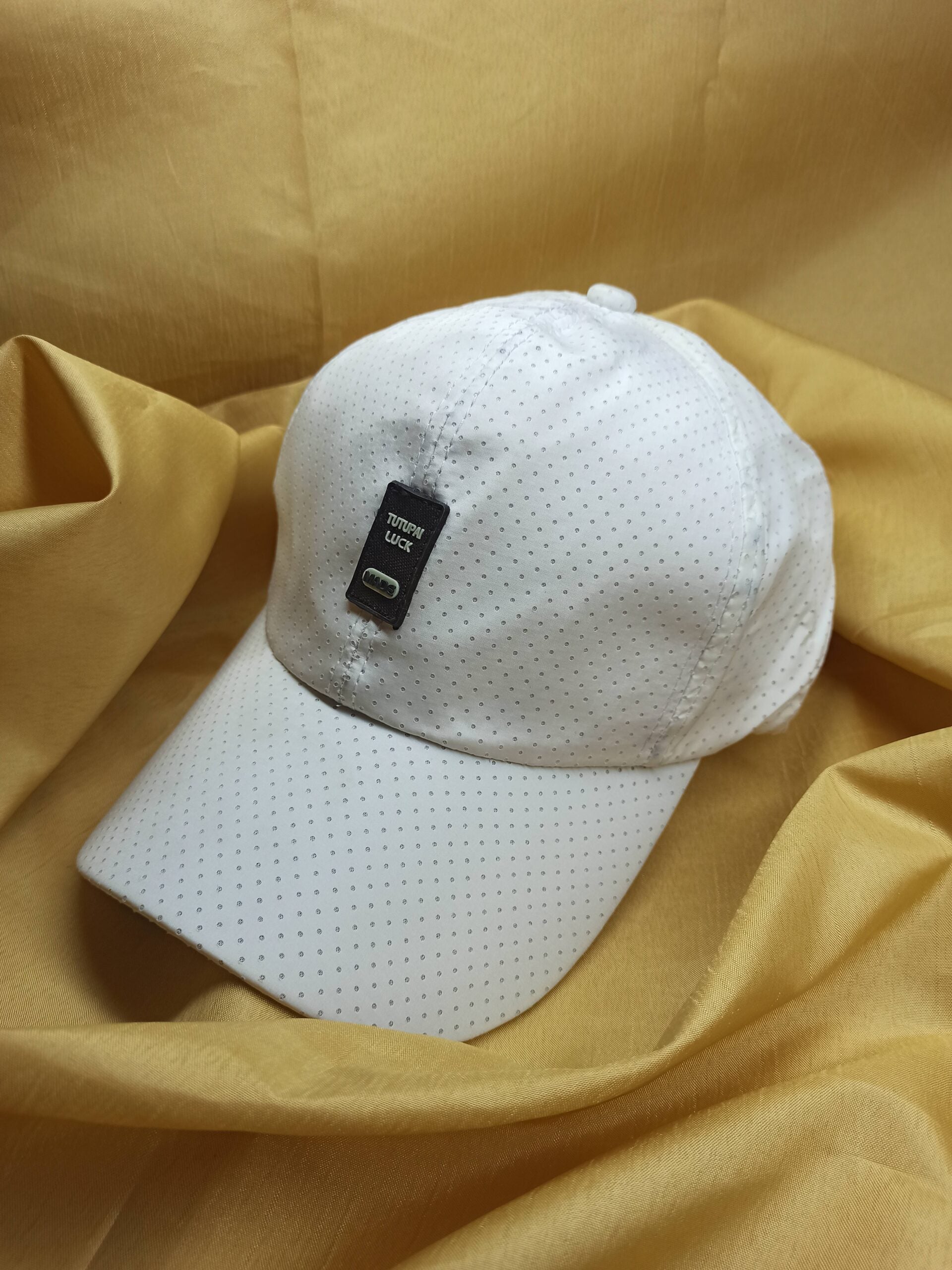 Tutupai Luck - Cap -Adjustable - White - Unisex